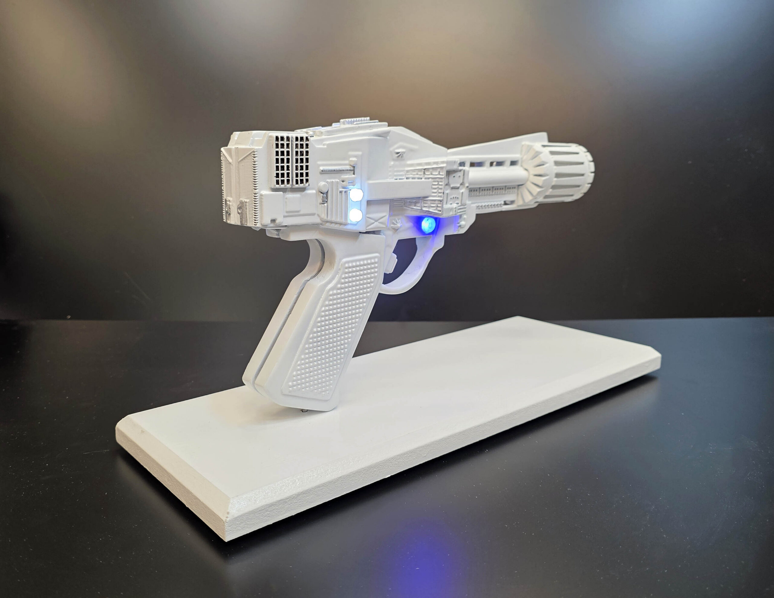 Battlestar Galactica - Colonial Blaster with display War of the Gods ...